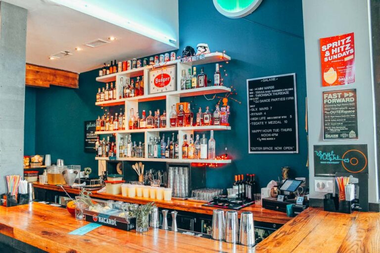 The 16 Best Bars in Louisville, Kentucky (& What to Drink There) - Let ...
